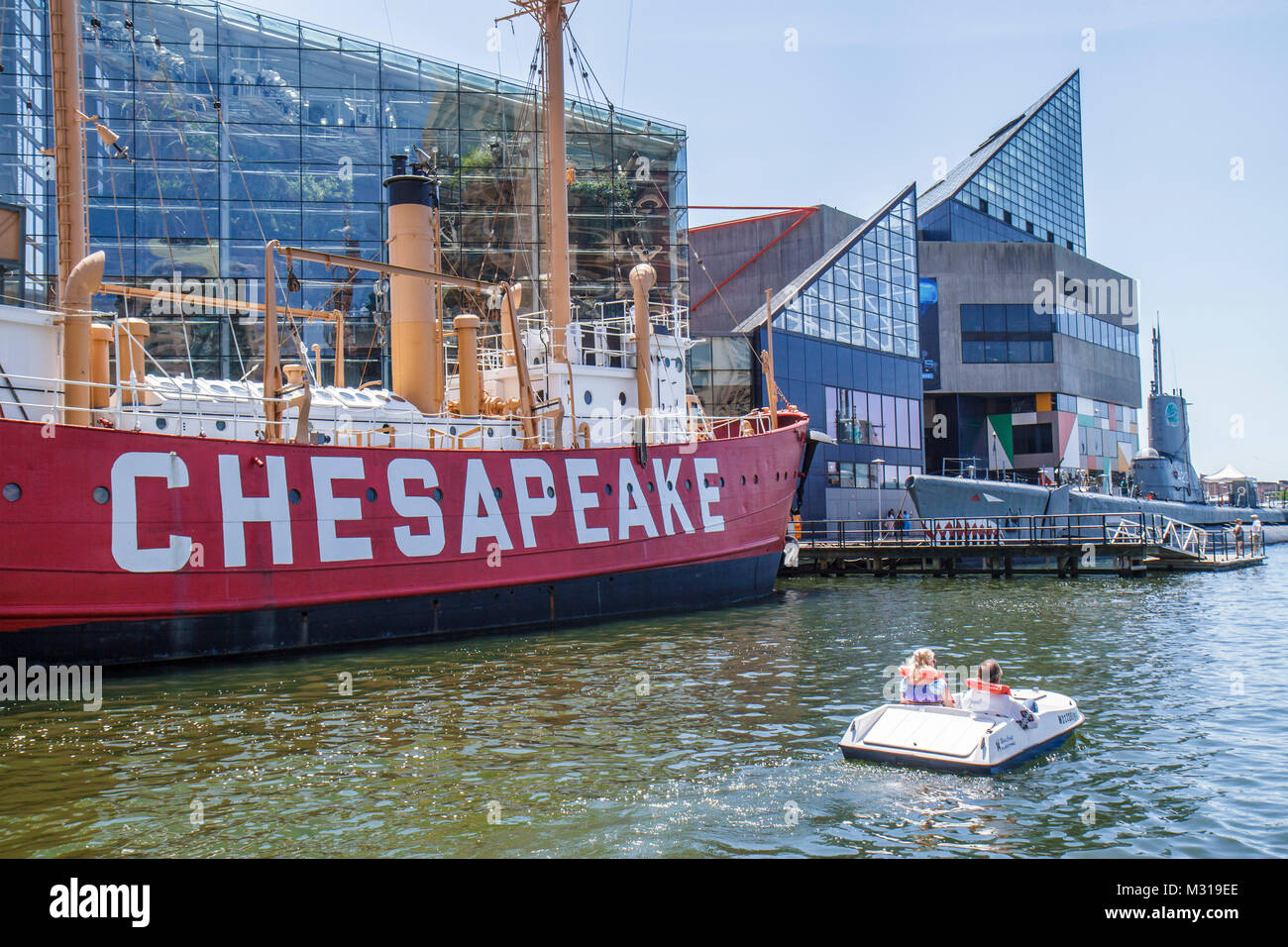Ride on the ship hi-res stock photography and images - Alamy
