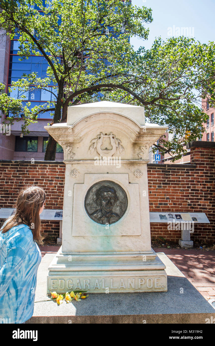 Poe gravesite hi-res stock photography and images - Alamy