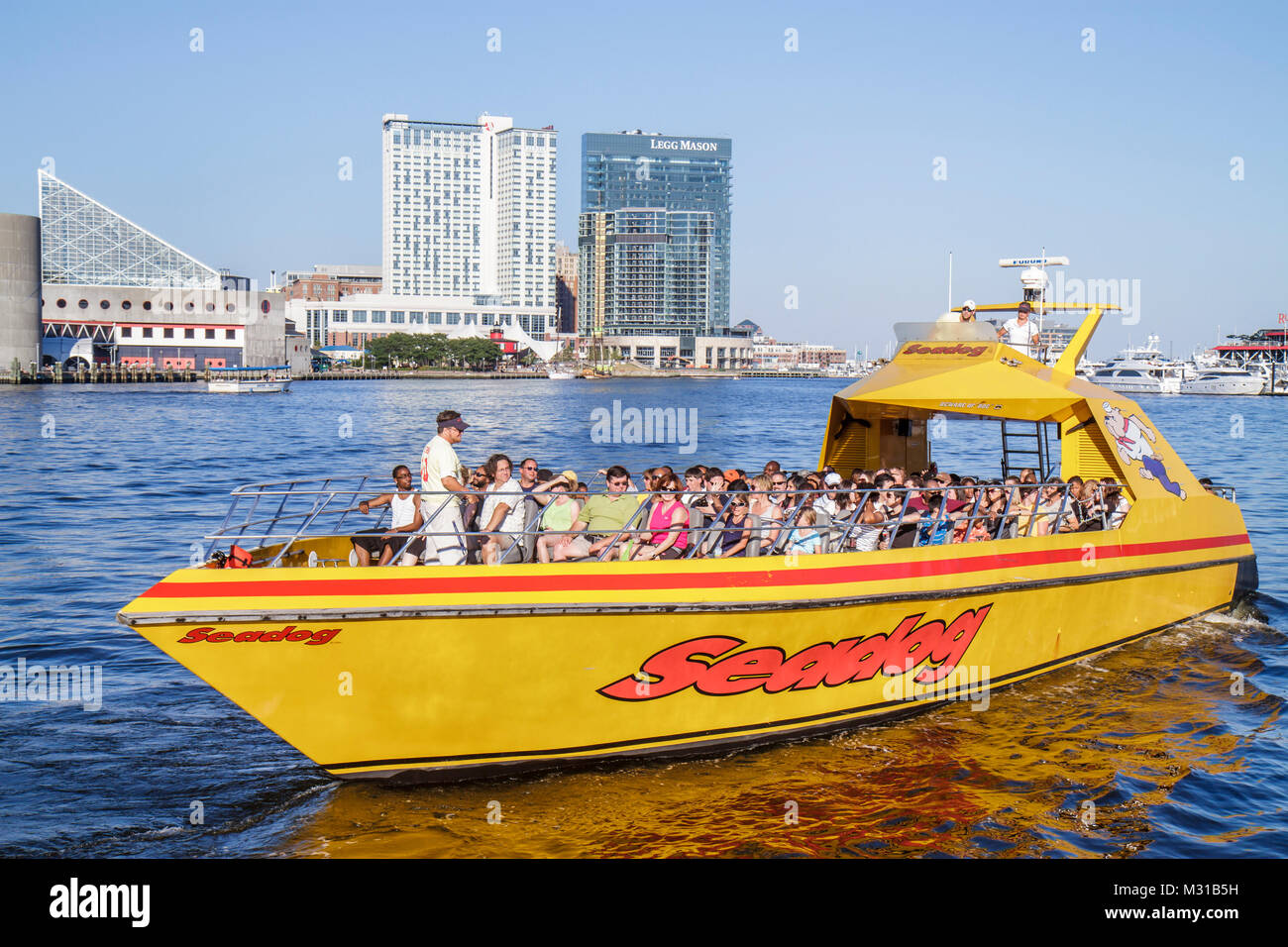 Baltimore inner harbor tour High Resolution Stock Photography and ...