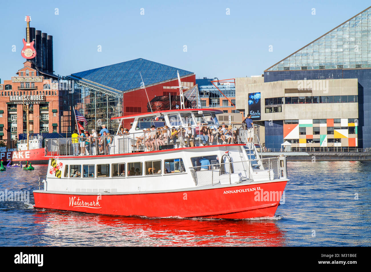 Baltimore inner harbor boat people hi-res stock photography and images ...