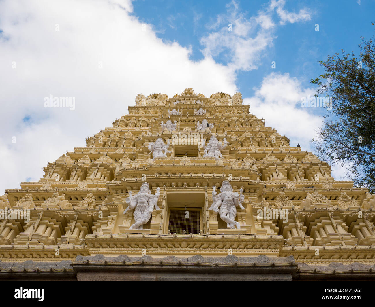 Mysore palace lights hi-res stock photography and images - Alamy