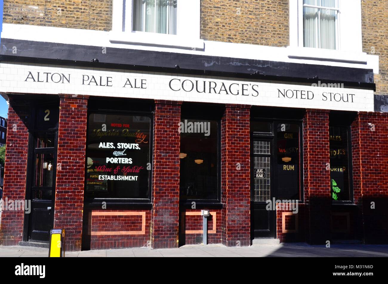 Exterior of a Pub in Chalk Farm/Camden, London, England Stock Photo - Alamy