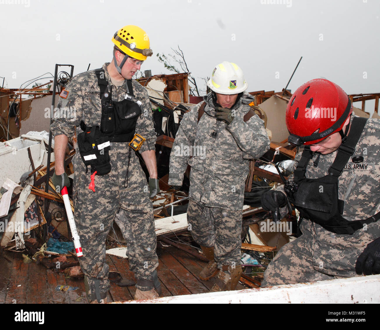 Members of the 63rd Civil Support Team, Oklahoma National Guard conduct ...