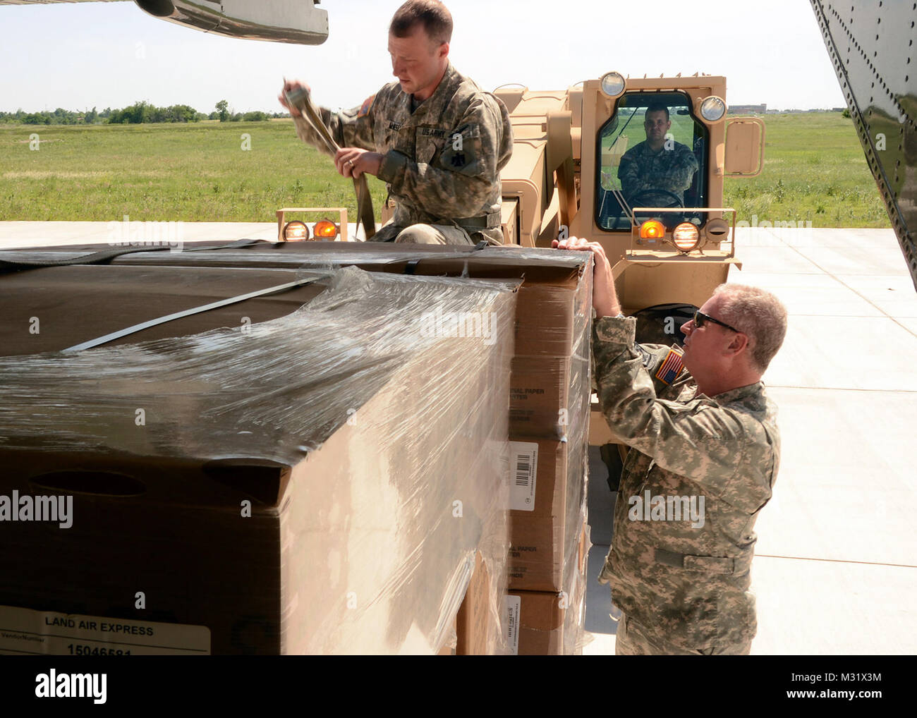 Chief warrant officer kelly cawood hi-res stock photography and images ...