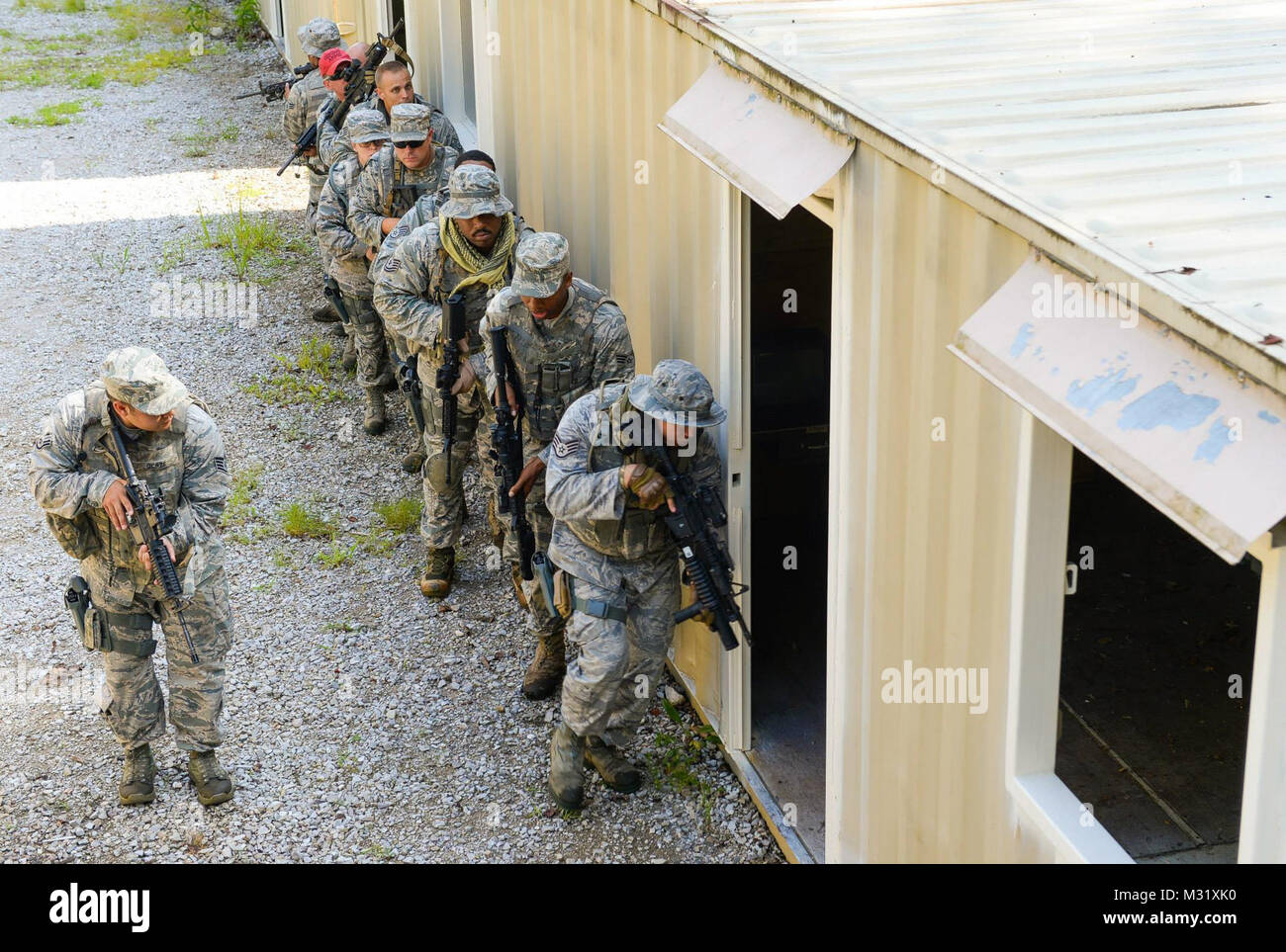 Room Clearing by Georgia National Guard Stock Photo - Alamy