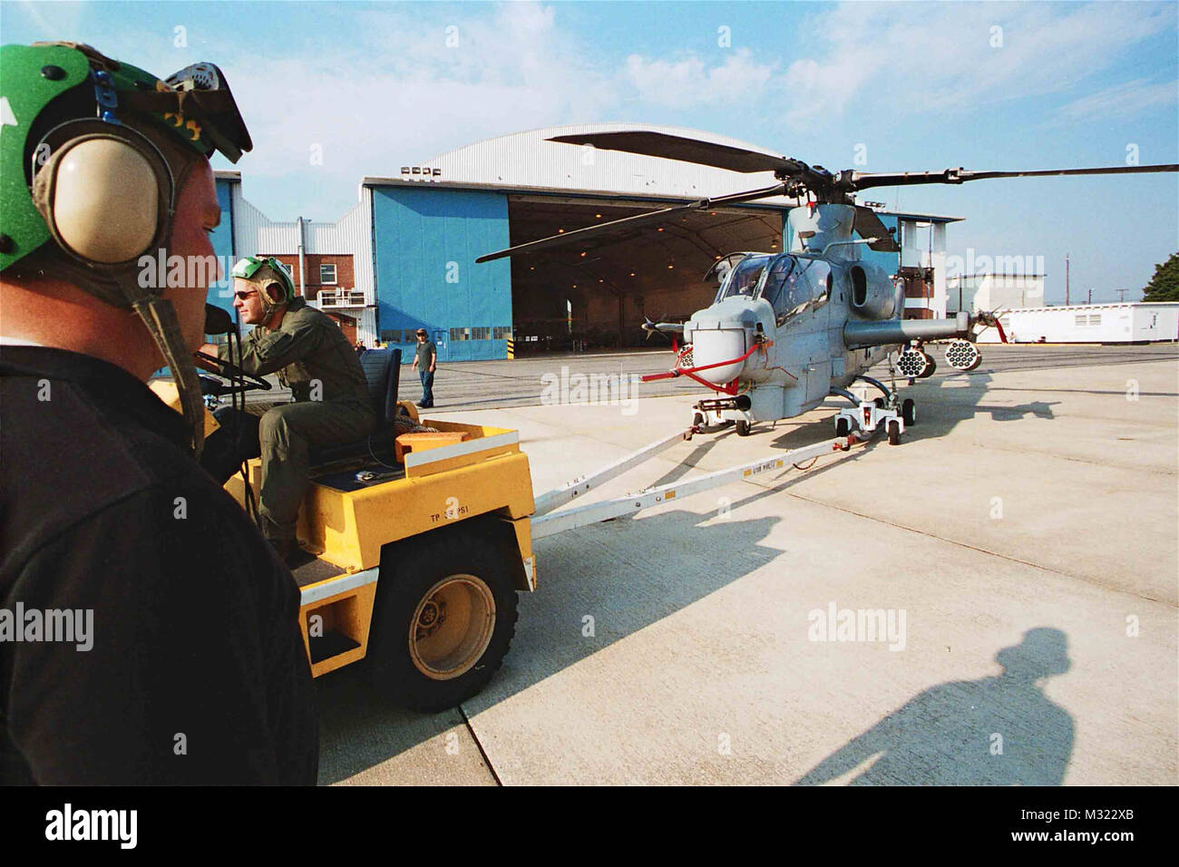 AH1Z super cobra at patuxent river md. 6/2001 Photo by Matthew J Thomas ...