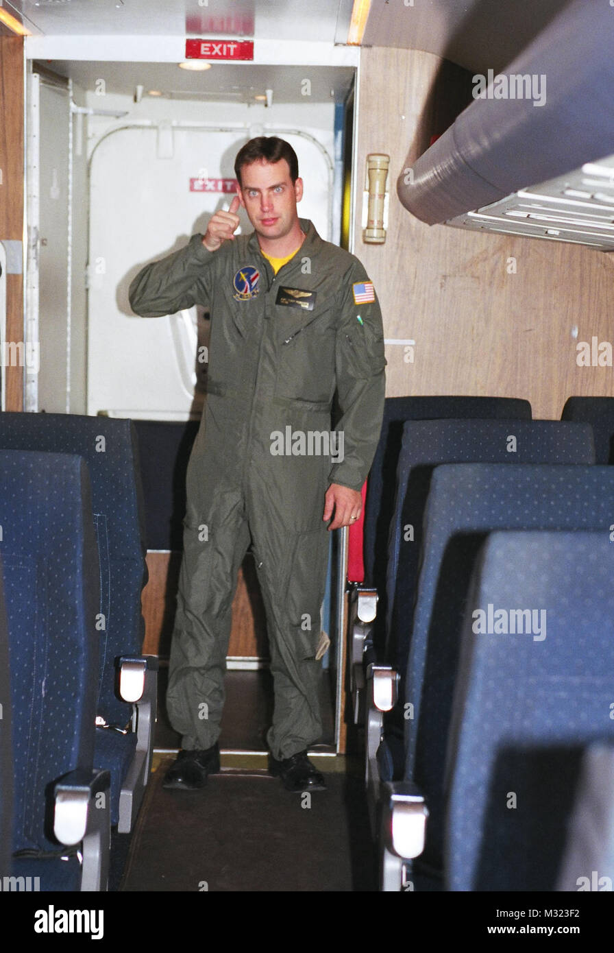 VR-56 November 2002. Images by matthew J. thomas Thumbs up- AMC (AW/NAC ...