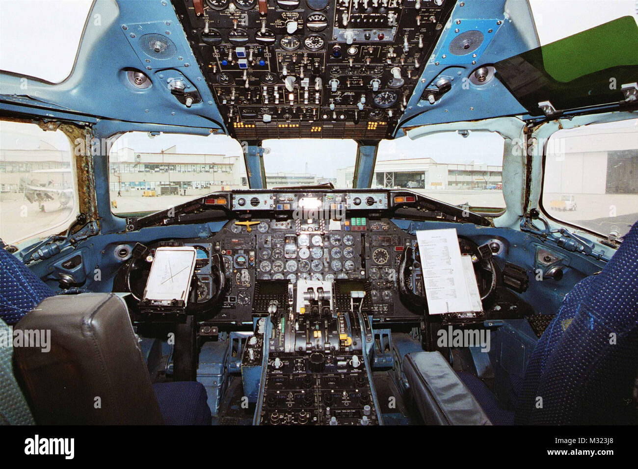 Flight with vr-56. march 27, 2002. to beufort SC pilot- Lt mike gravitt ...