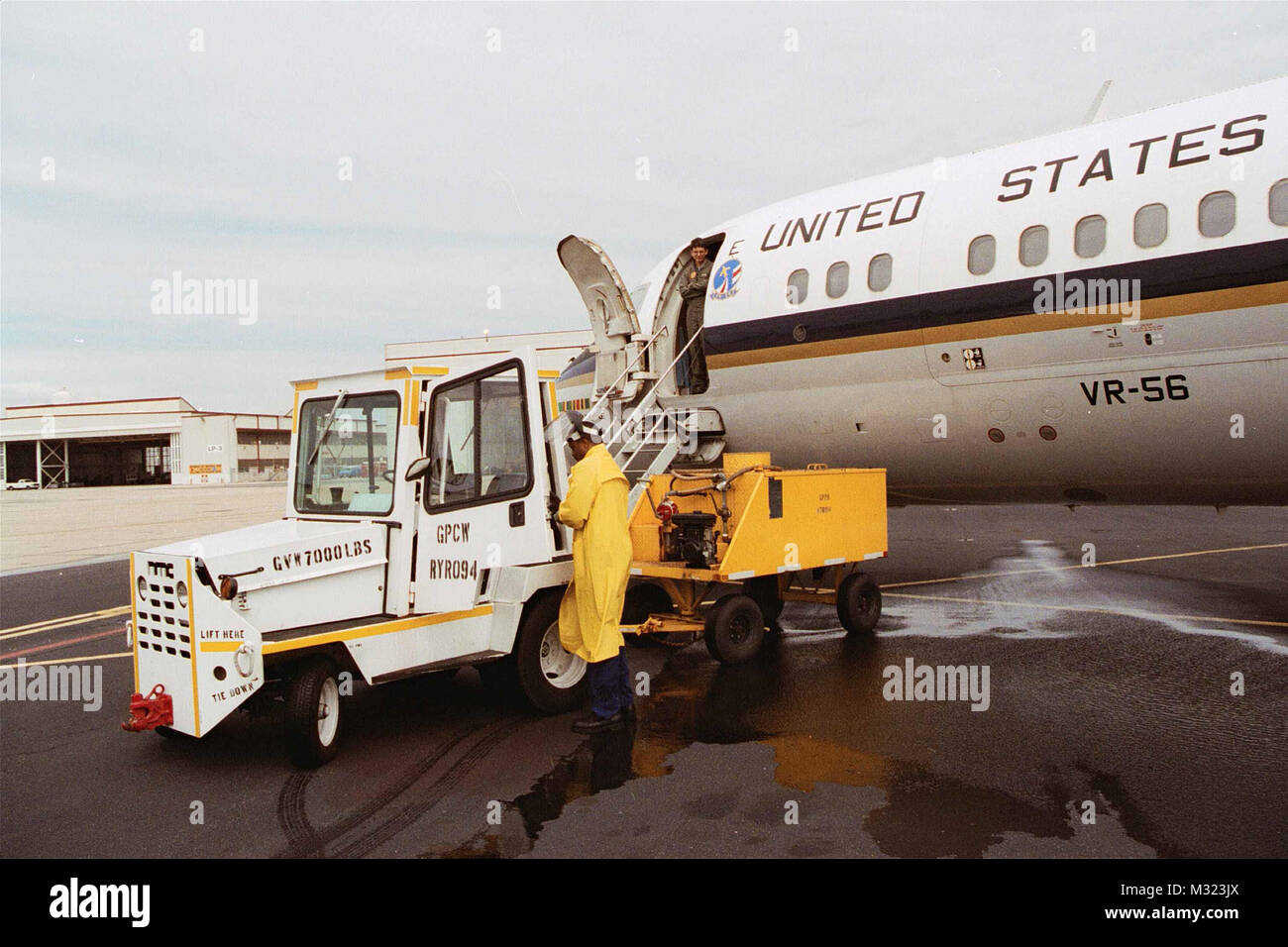 Flight with vr-56. march 27, 2002. to beufort SC pilot- Lt mike gravitt ...