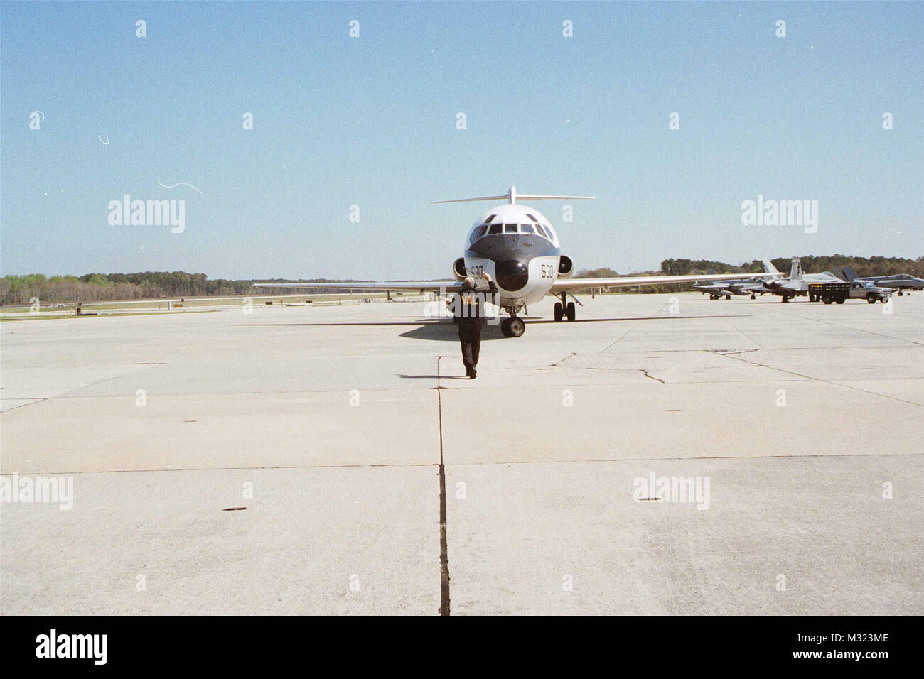 Flight with vr-56. march 27, 2002. to beufort SC pilot- Lt mike gravitt ...