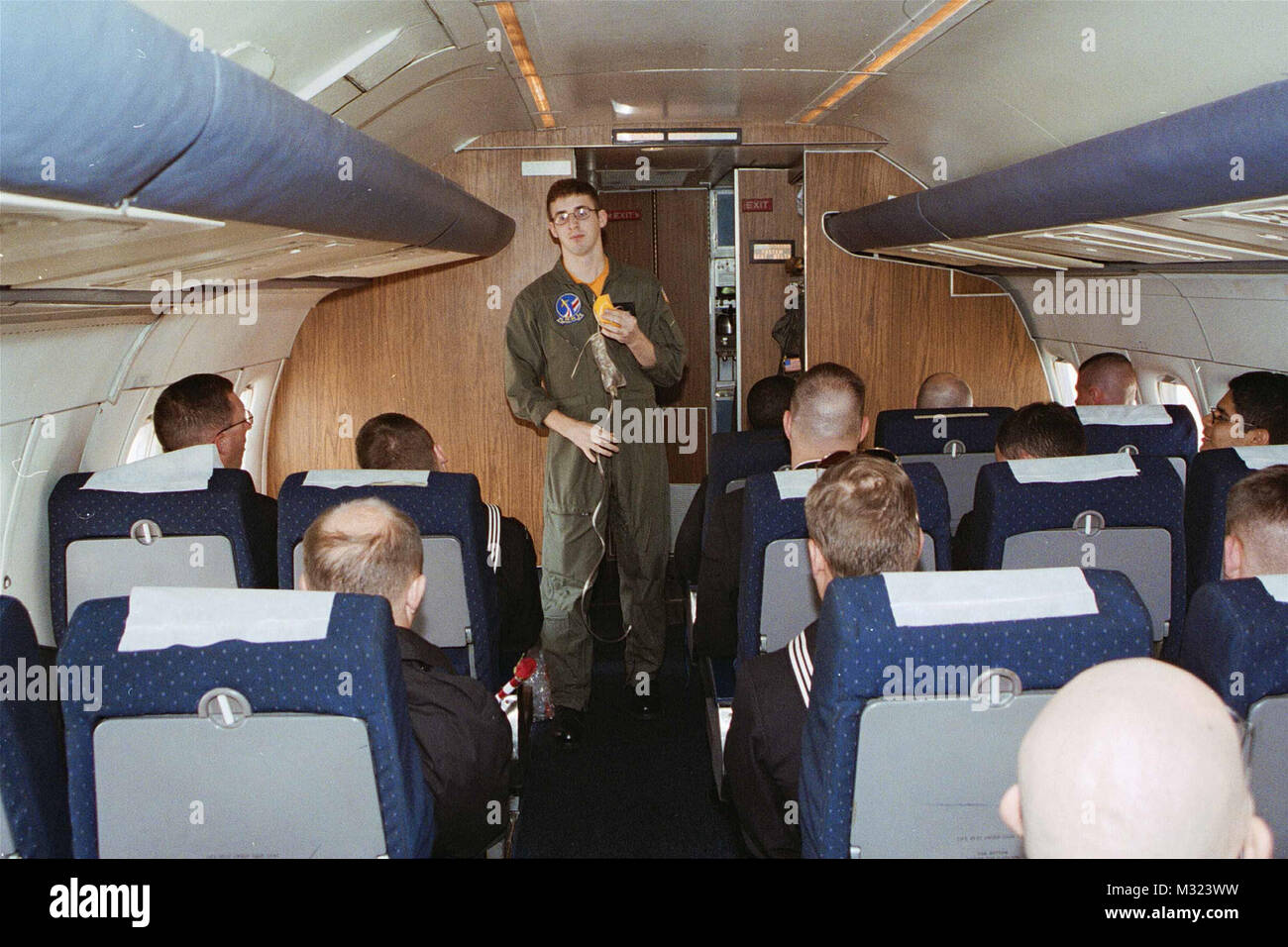 Flight with vr-56. march 27, 2002. to beufort SC pilot- Lt mike gravitt ...