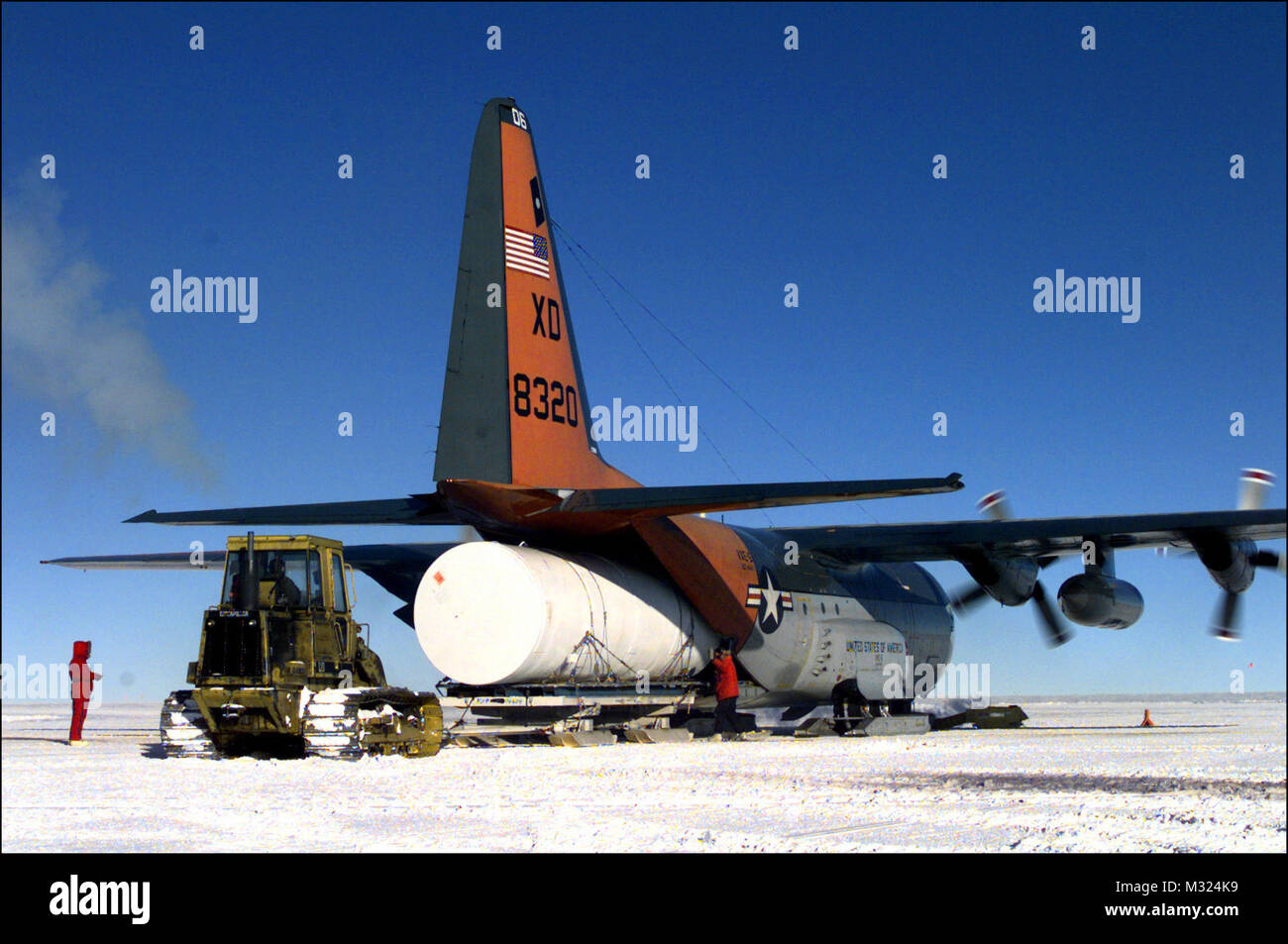 photos from deep freeze 98 VXE-6 Pt. mugu ca. photos by??? vxe-6 ...