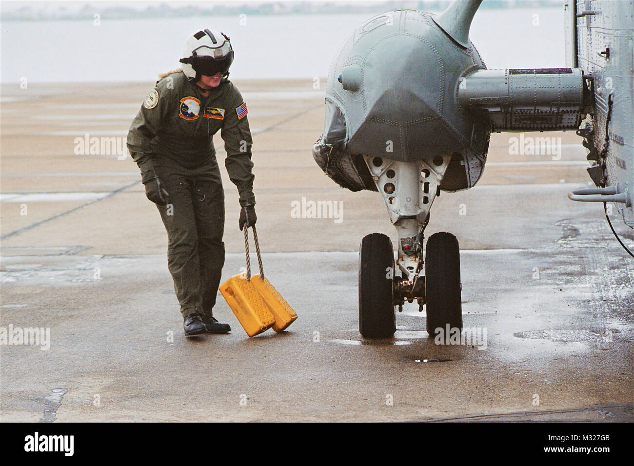 AD2 ABBEY RENEGAR, HC-2 PHOTO BY MATTHEW J. THOMAS SH3H0101AC12 by ...