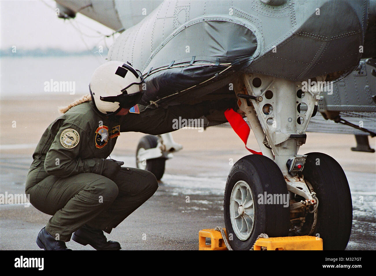 Landing gear pins hi-res stock photography and images - Alamy
