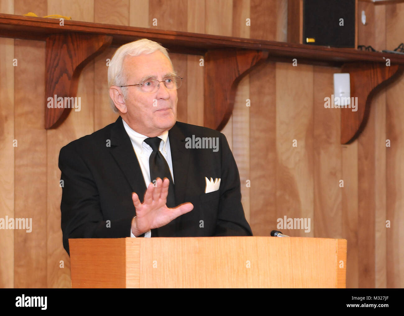 Retired Master Sgt. Larry Todd talks to Texas guardsmen about the ...