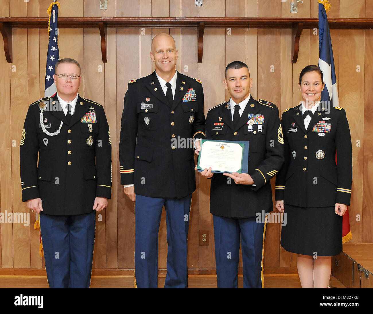 136th maneuver enhancement brigade hi-res stock photography and images ...