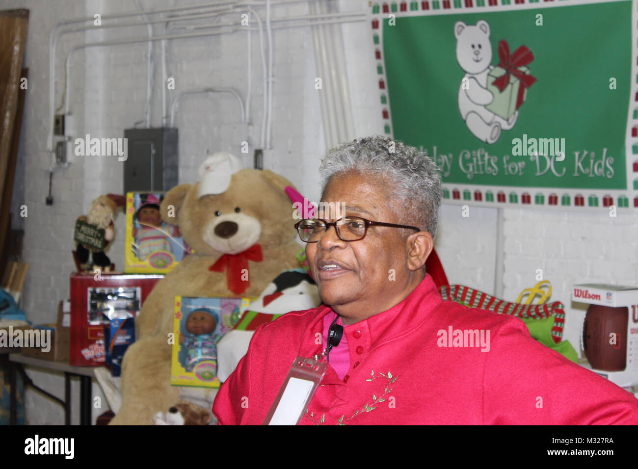 The DC National Guard, with representatives of the DCFCA, Sport ...