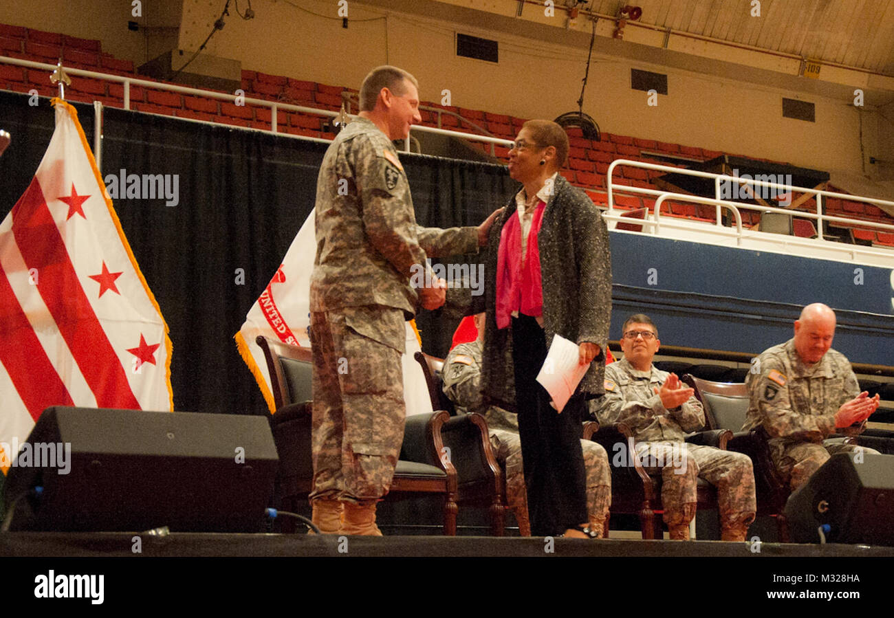 BG Art Hinaman and Eleanor Holmes-Norton at the Freedom Salute for HHD ...