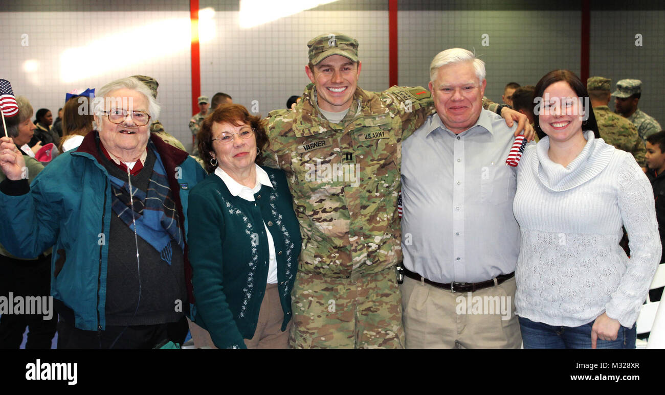 Capt. Rudy Varner, 6th Squadron, 4th Cavalry Regiment, reunites with ...