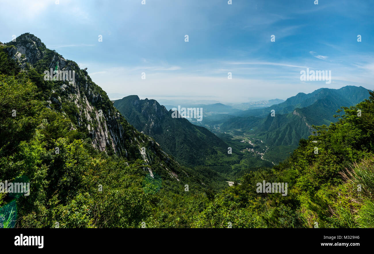 Mount Lu in Jiangxi, Jiujiang Stock Photo - Alamy