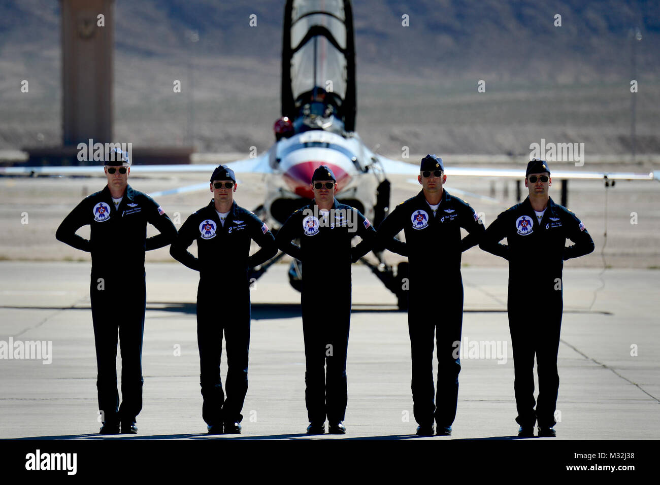 Members of the U.S. Air Force Air Demonstration Squadron "Thunderbirds ...