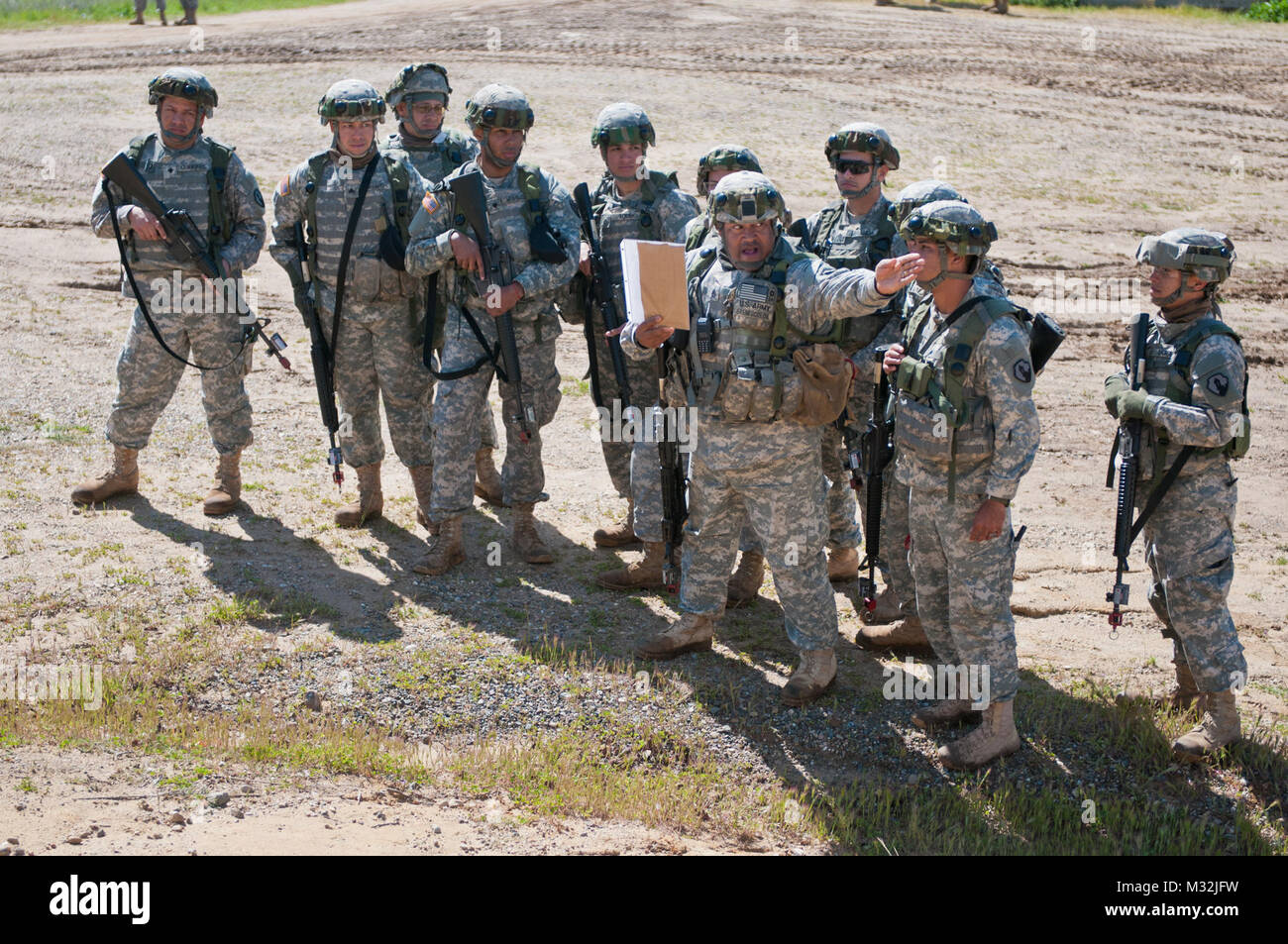 475th engineer company horizontal hi-res stock photography and images ...