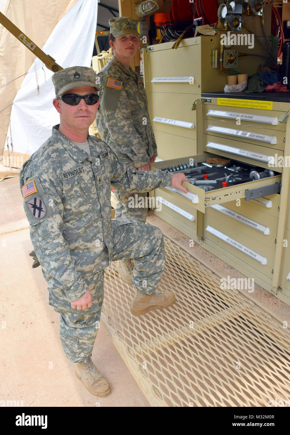 Wheeled vehicle mechanics hi-res stock photography and images - Alamy