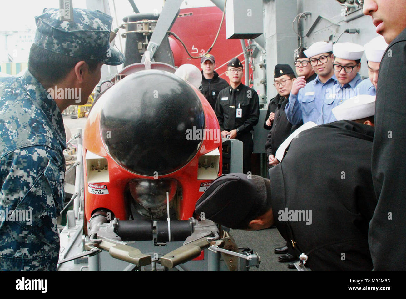 Republic of Korea Sailors Benefit from Mine Countermeasures Ship Tour ...