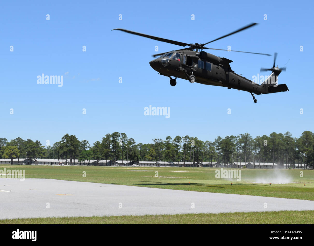 FORT STEWART, Ga. May 4, 2016 – A Georgia National Guard UH-60 Black ...