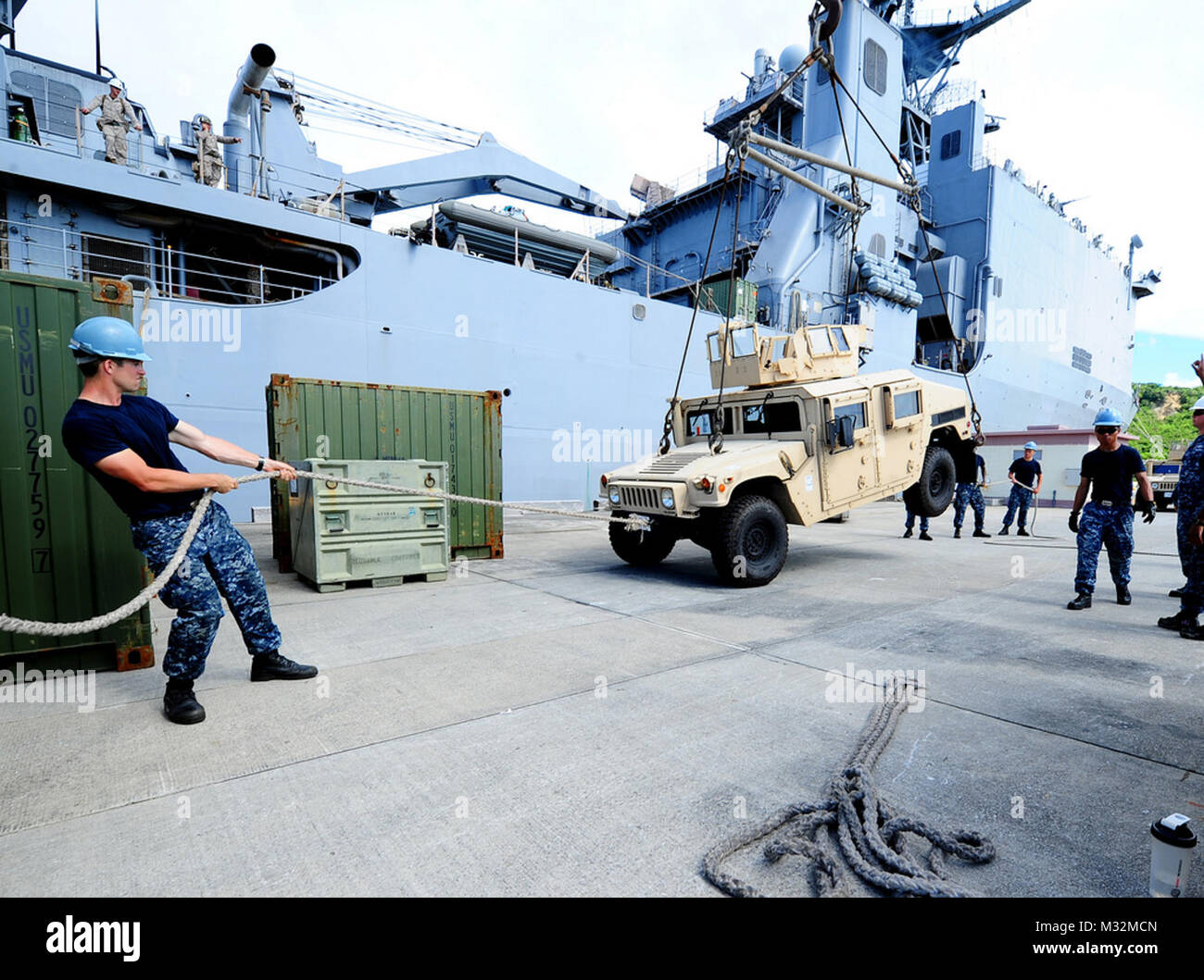 Use steady lines to maneuver a Humvee by #PACOM Stock Photo - Alamy
