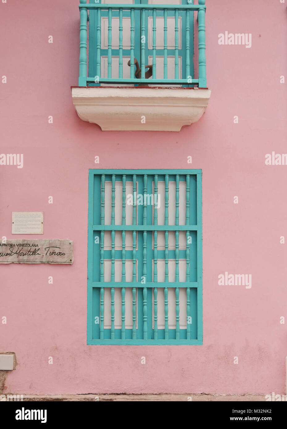 The Colourful Walls of Cuba Stock Photo - Alamy