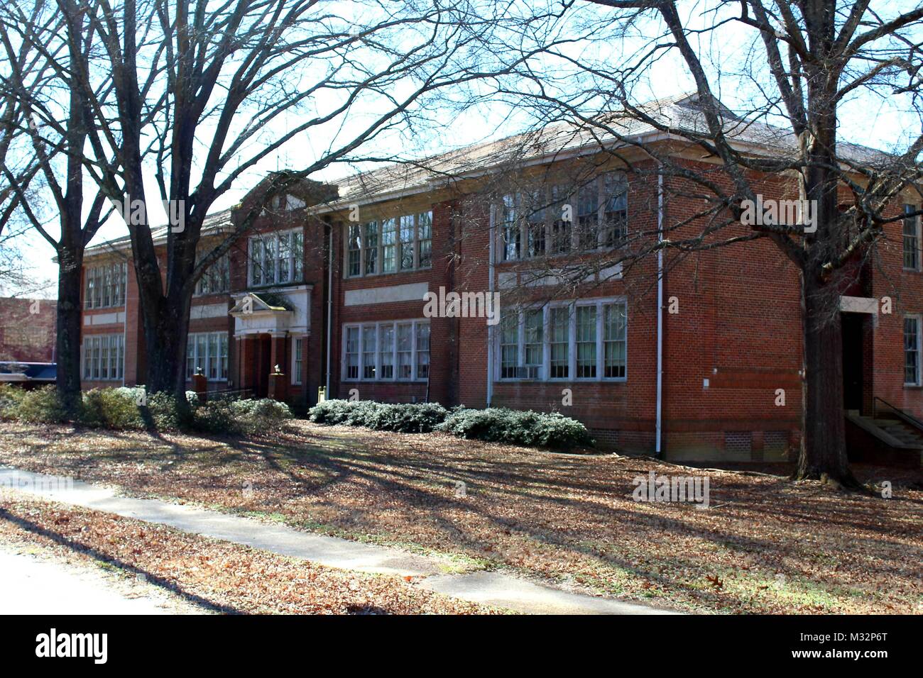Old school building Stock Photo - Alamy