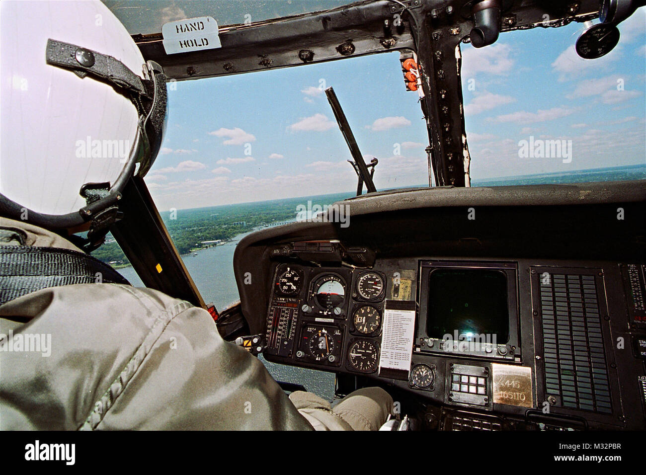 HSL-44 FLIGHT OVER MAYPORT AND SURROUNDING AREAS. MAKING A RIVER RUN 3/ ...