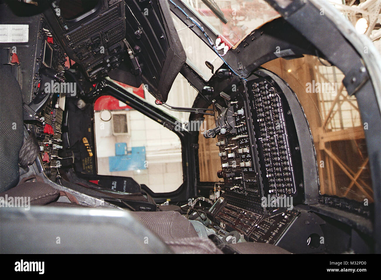 HH60H at HCS-4 Red Wolfs, Norfolk-Nov 2000. Photo by Matthew J. Thomas ...