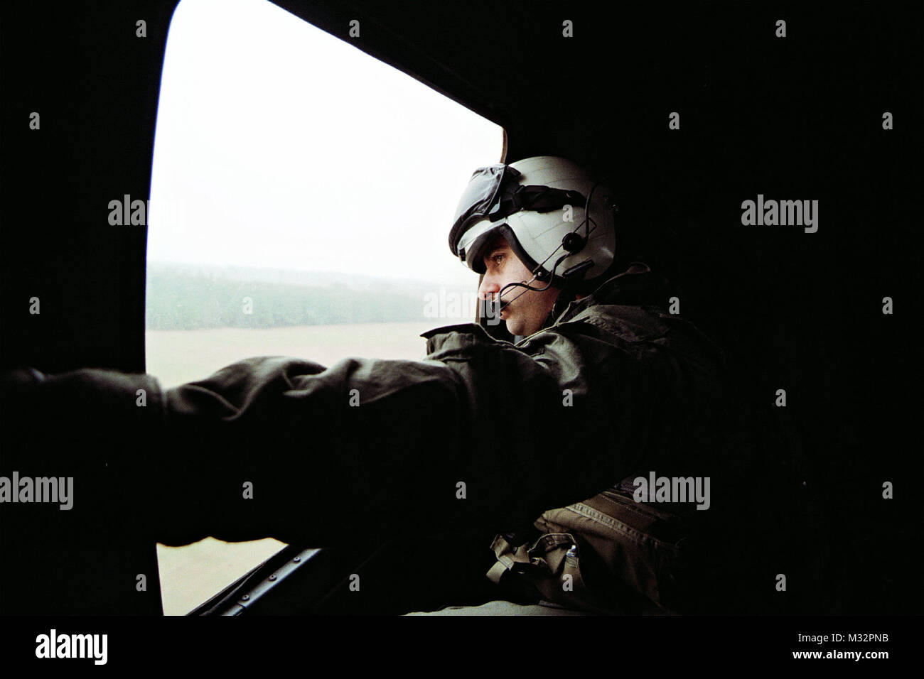 Flight with HCS-4 12/2001 ***ATTN Graphics Designers**** Beware of some ...