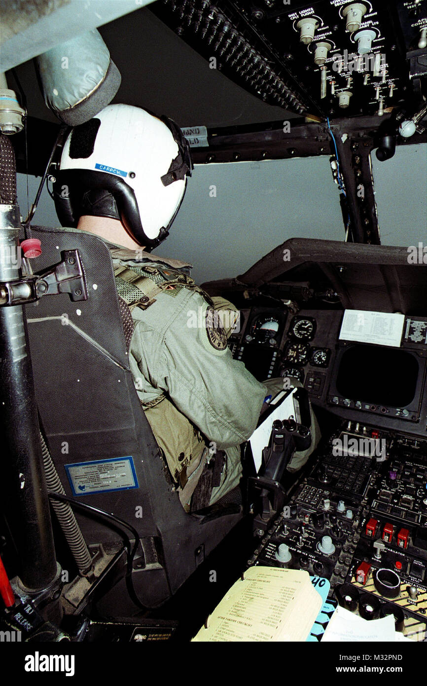 Flight with HCS-4 12/2001 ***ATTN Graphics Designers**** Beware of some ...