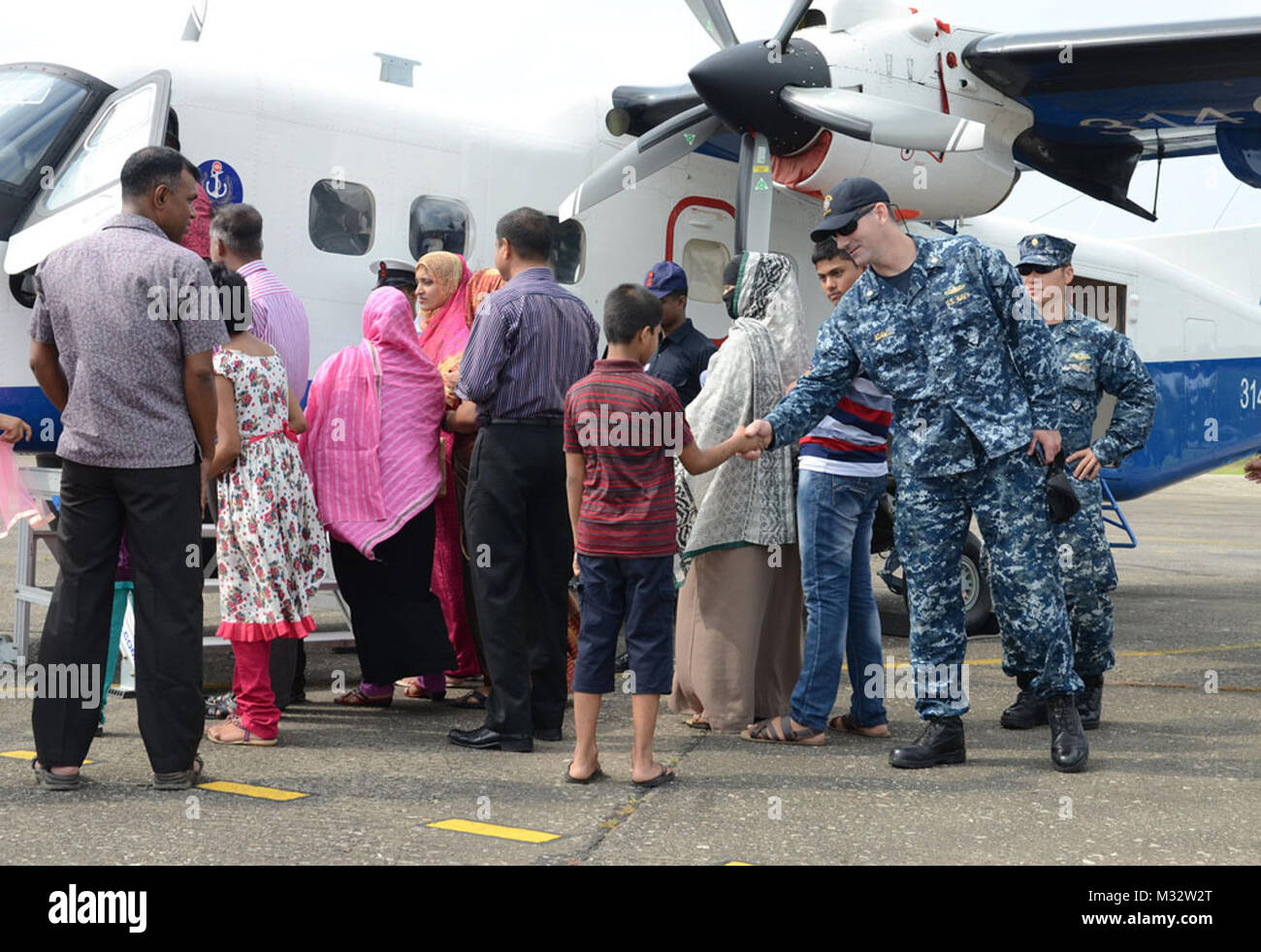 Bangladesh navy sailor hi-res stock photography and images - Alamy