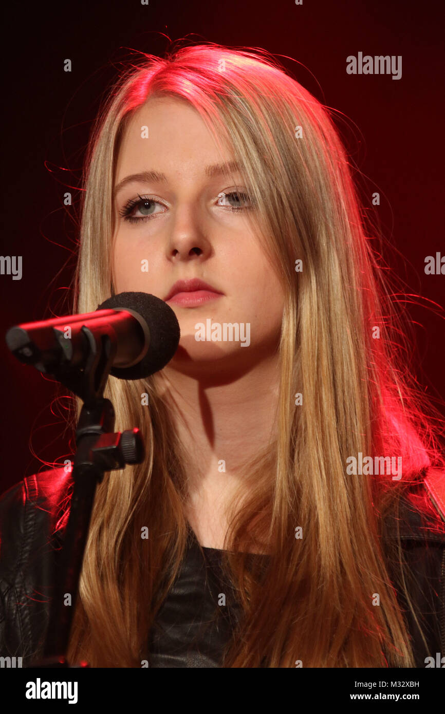 Ambre vallet hi-res stock photography and images - Alamy