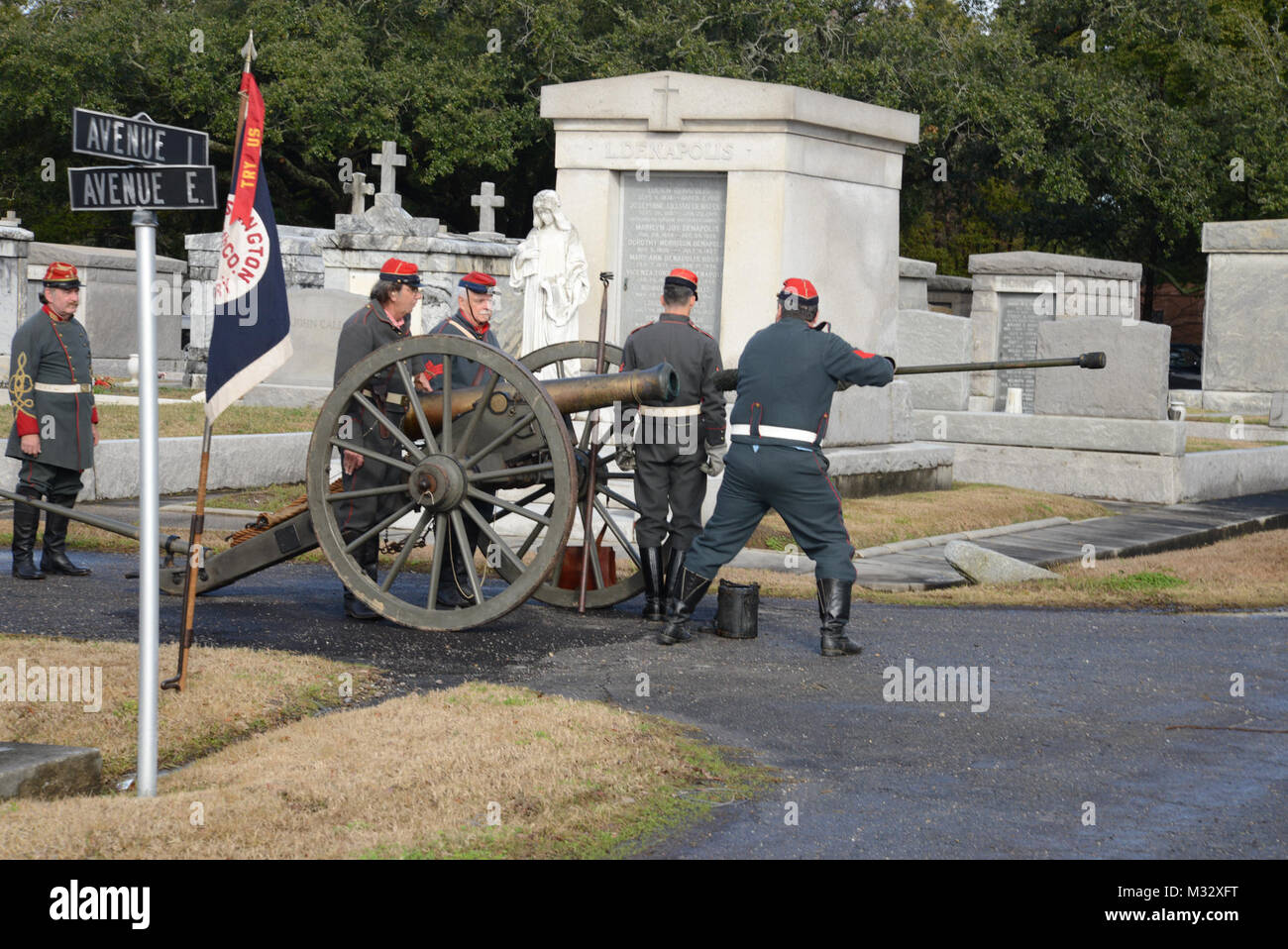NEW ORLEANS – The Louisiana National Guard’s 1-141st Field Artillery ...