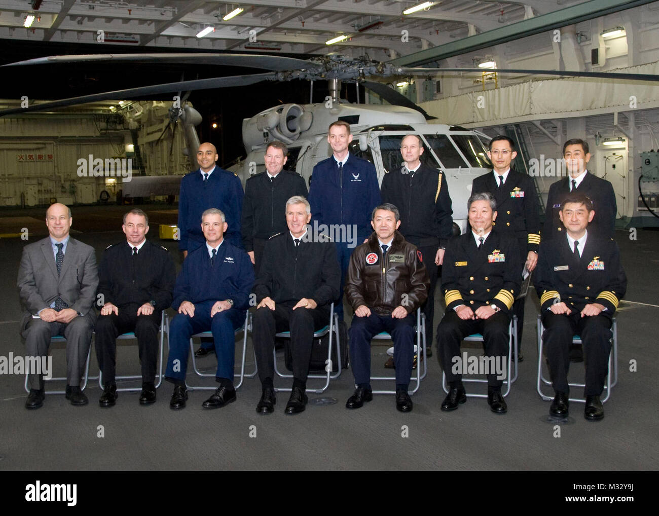 Admiral samuel j locklear hi-res stock photography and images - Alamy