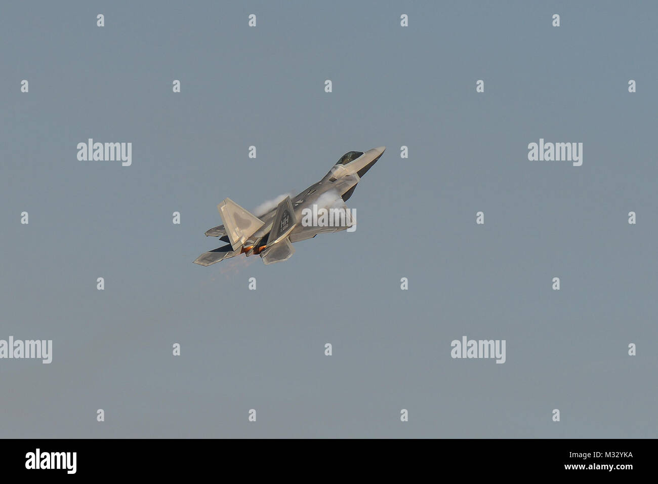 An F-22 Raptor from the 154th Wing, Hawaii Air National Guard ...