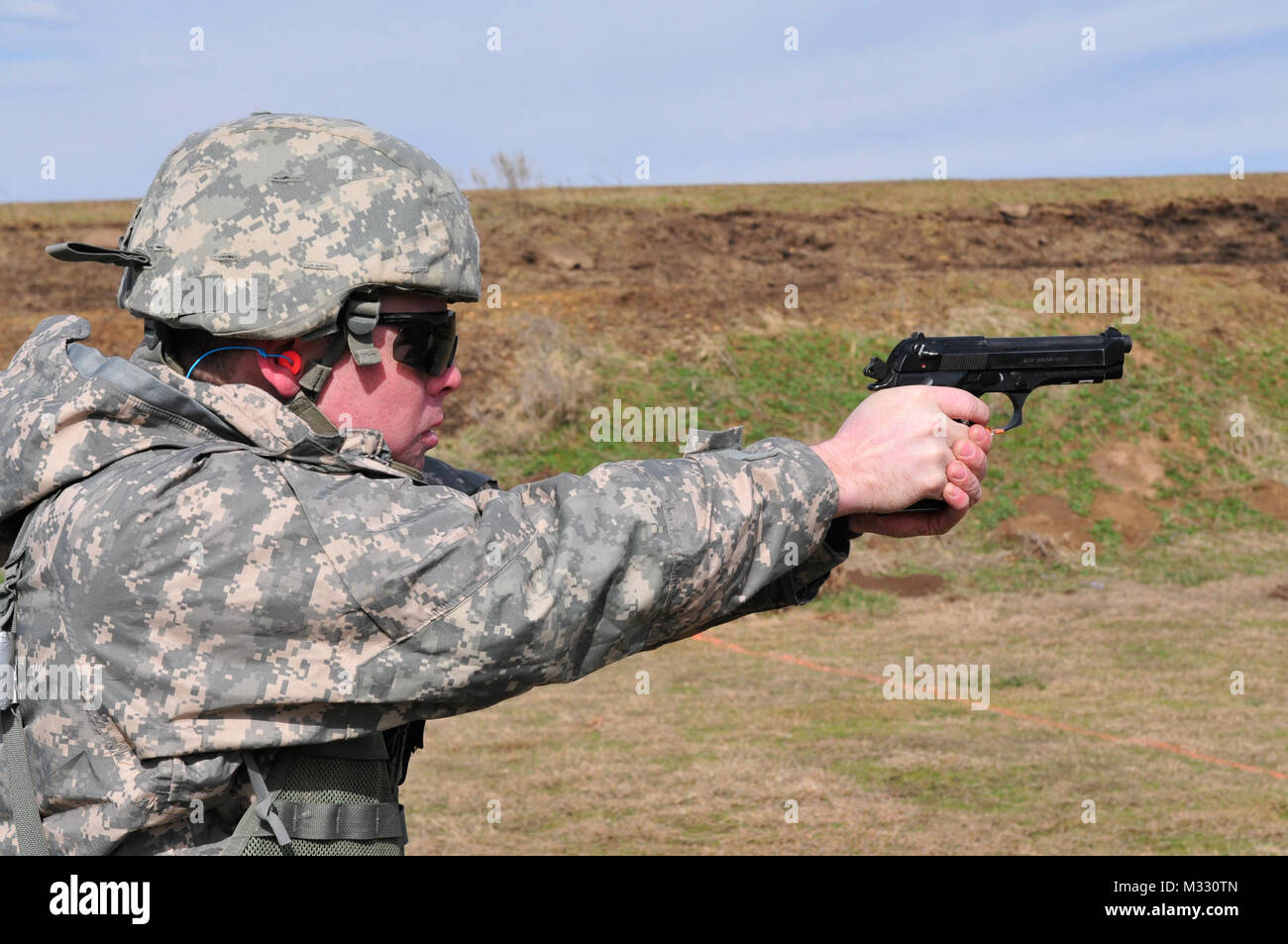 Soldiers and airmen participate in the Sergeants’ Major Matches on ...