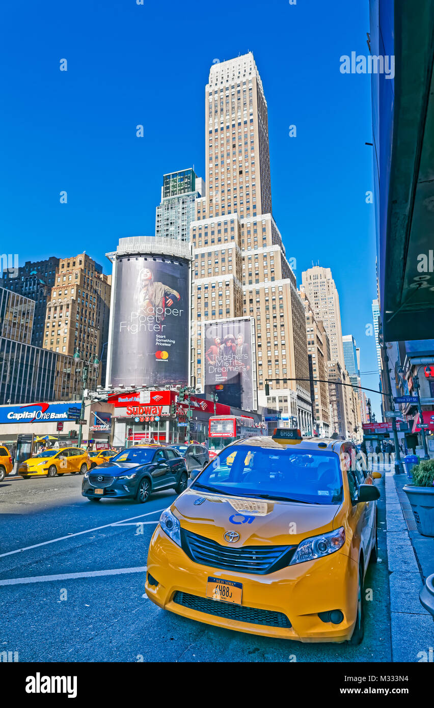 Neighborhood cab hi-res stock photography and images - Alamy