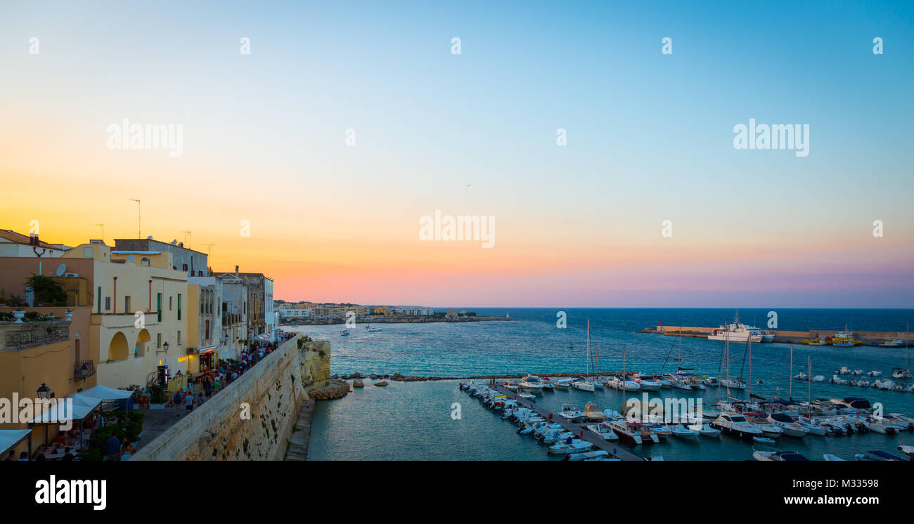 Turistic port sunset hi-res stock photography and images - Alamy