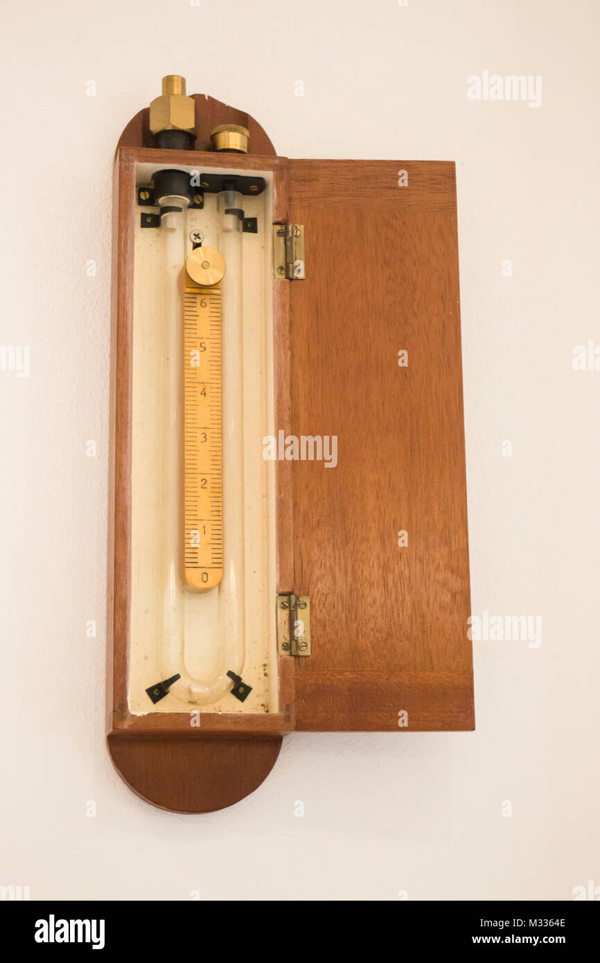 Vintage instrument of scientific scale measurement, stock photo Stock ...