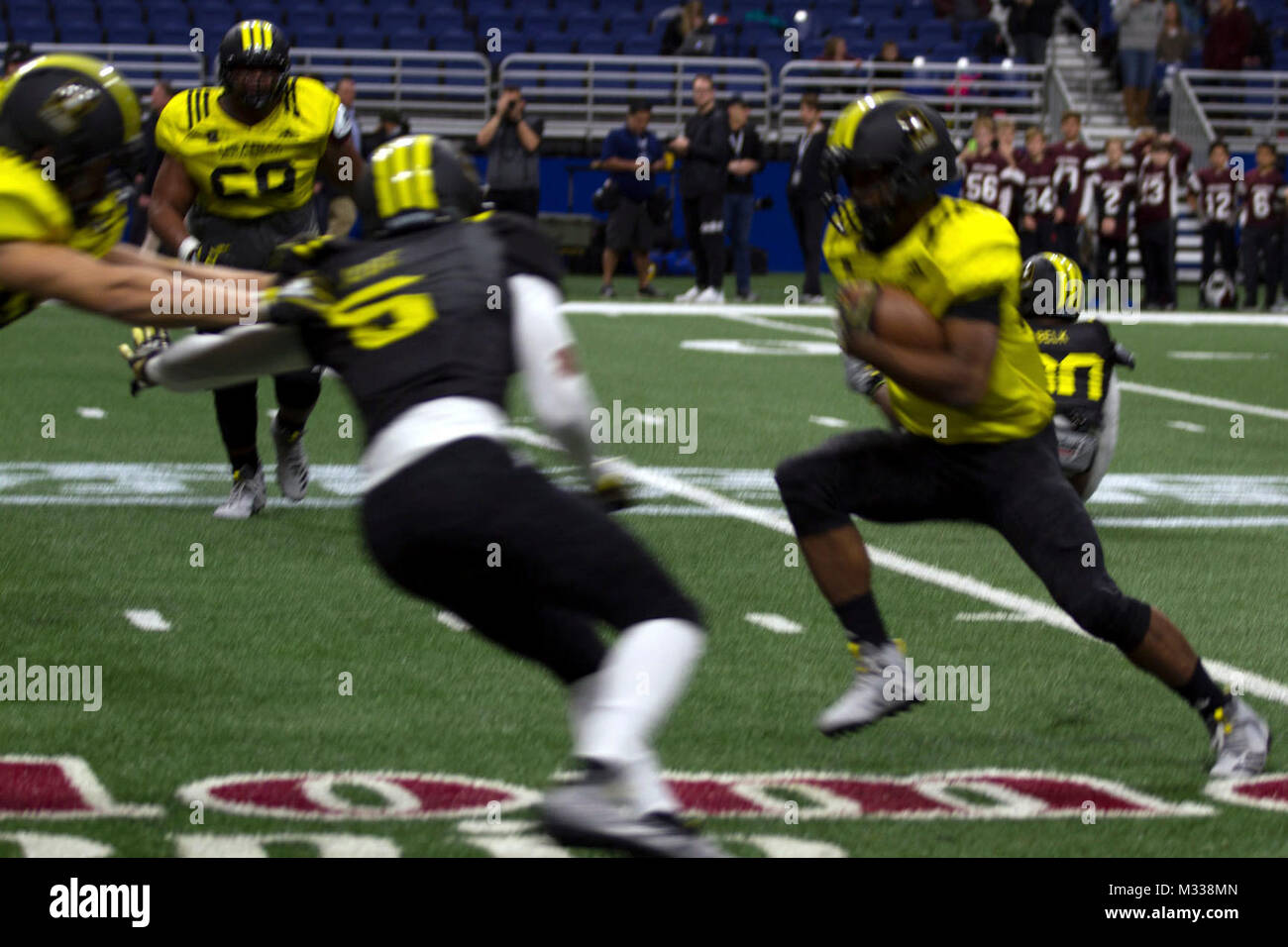 Players in the U.S. Army All-American Bowl practice in the Alamodome ...