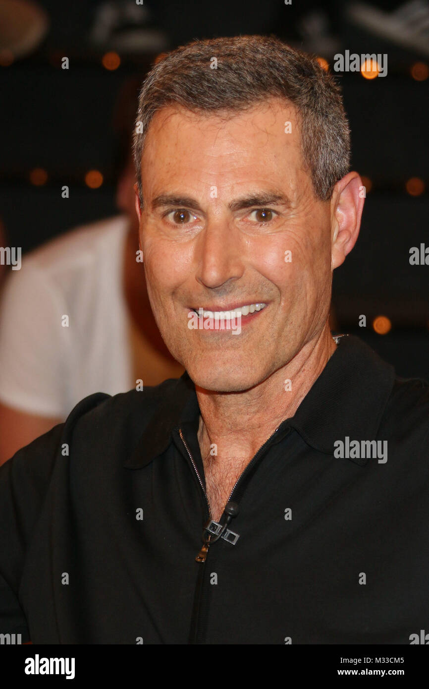 Uri Geller Stock Photos & Uri Geller Stock Images - Alamy