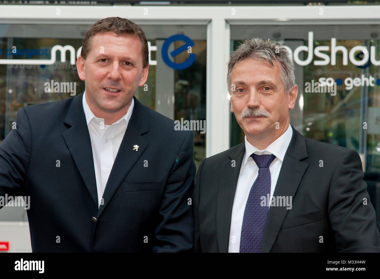 Auf Dem Bauch Stock Photos & Auf Dem Bauch Stock Images - Alamy