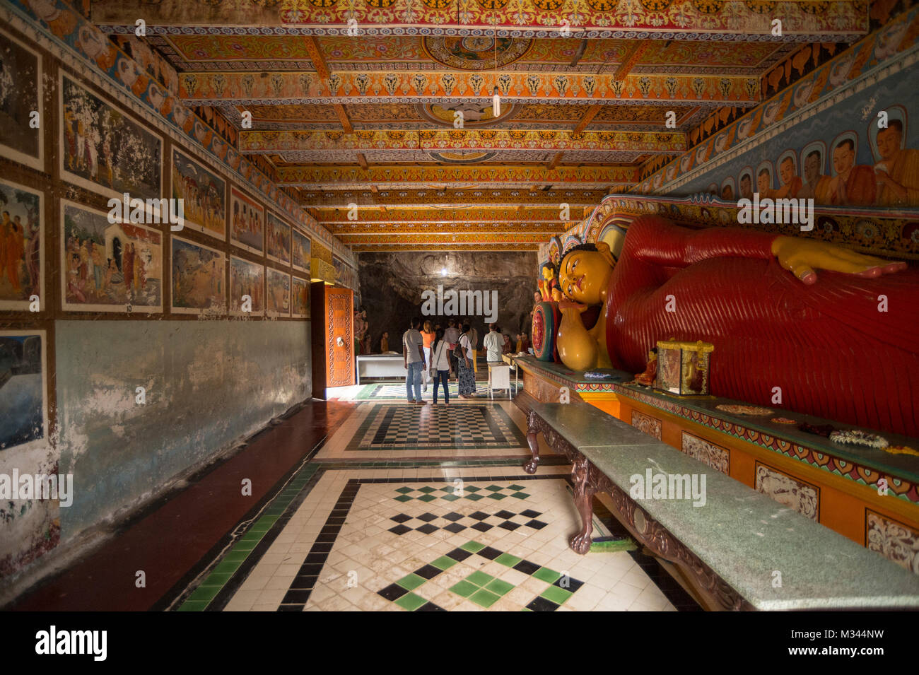 Anuradhapura, Sri Lanka, Isurumuniya rock temple Stock Photo - Alamy