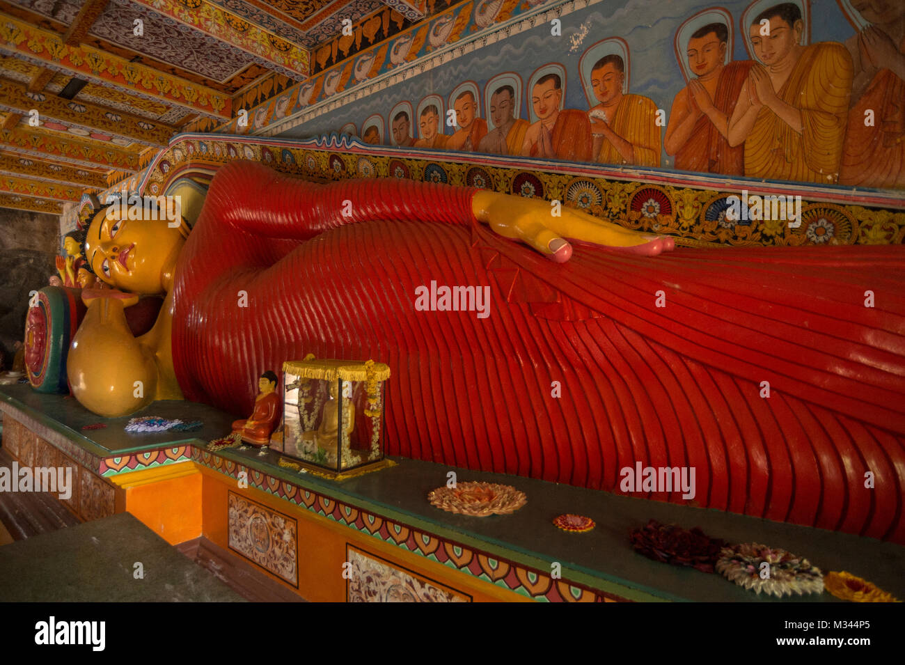 Anuradhapura, Sri Lanka, Isurumuniya rock temple Stock Photo - Alamy